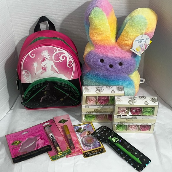 Wicked | Bags | Easter Edition Stuffed Bag Wicked Backpack 9 Pc Bundle ...